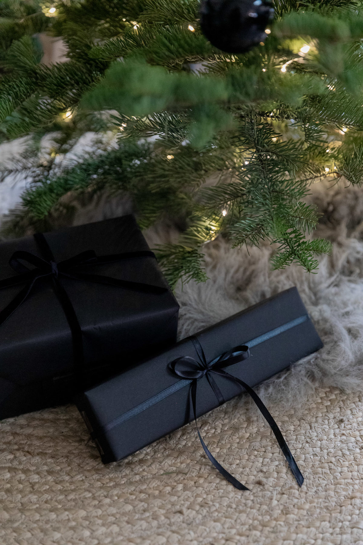 Simple Gift Guide for Everyone - Hej Doll | Simple modern living by ...